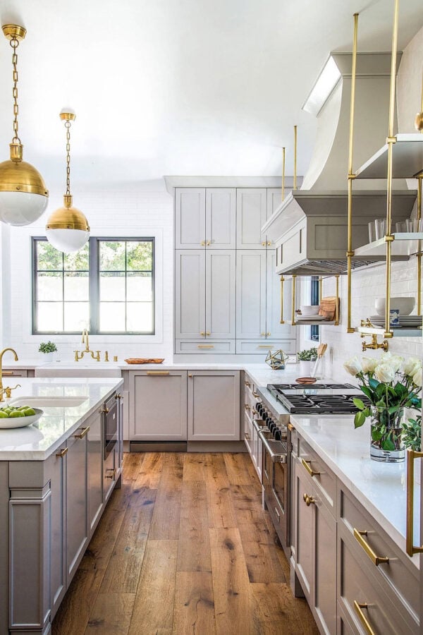 Farmhouse Kitchen Cabinet Ideas & Color Options