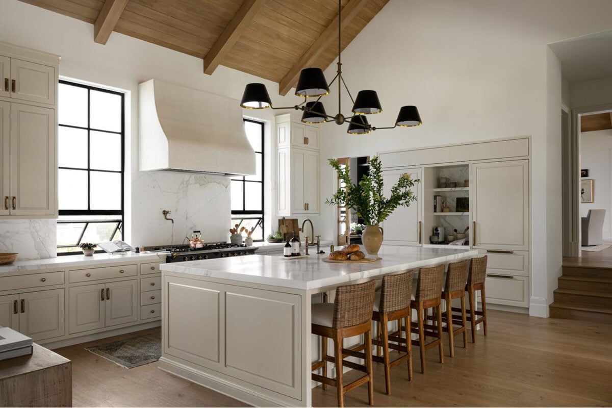 31 Cream Kitchen Cabinet Ideas to Elevate your Design