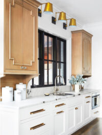 75 Two Tone Kitchen Cabinet Ideas for 2024 with Stylish Tips