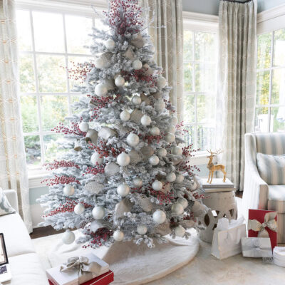 45 How to Decorate a White Christmas Tree Ideas for 2024