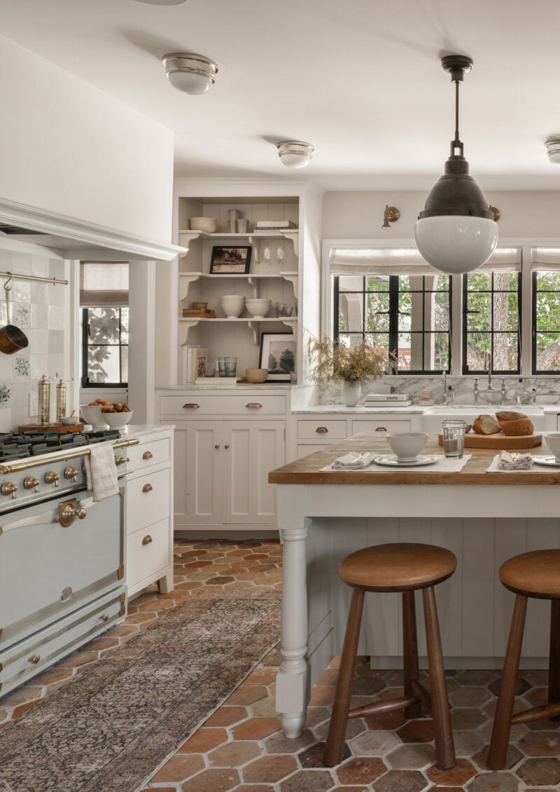 65 Earth Tone Decorating Ideas for 2024 | Tips & Photo Gallery