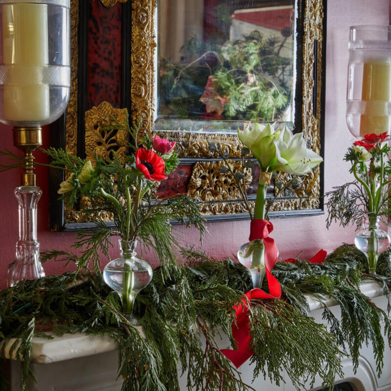 40 Christmas Mantel Decorating Ideas for 2024 | Holiday Fireplace