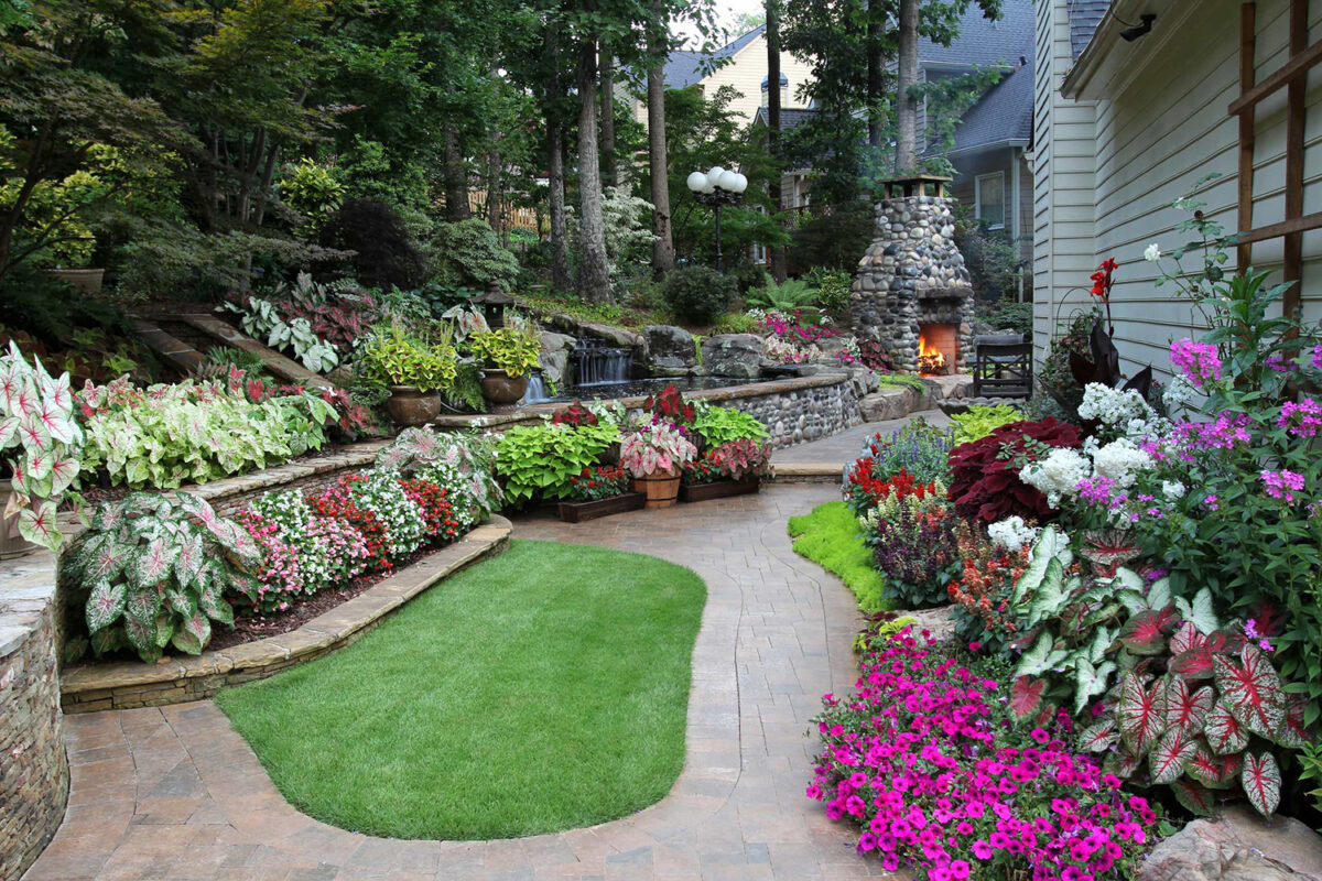 37 Backyard Landscaping Ideas for a Beautiful Yard