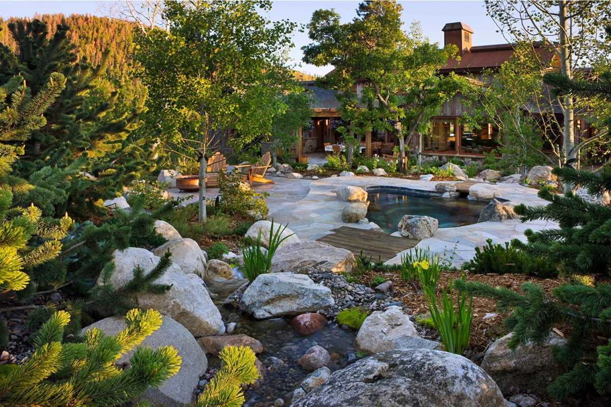 37 Backyard Landscaping Ideas for a Beautiful Yard