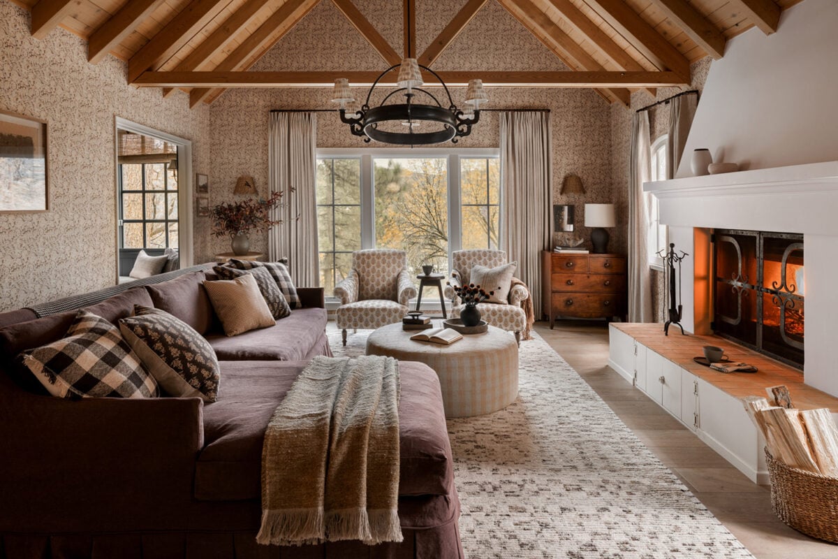33 Country Living Room Ideas with Cozy, Rustic Decor
