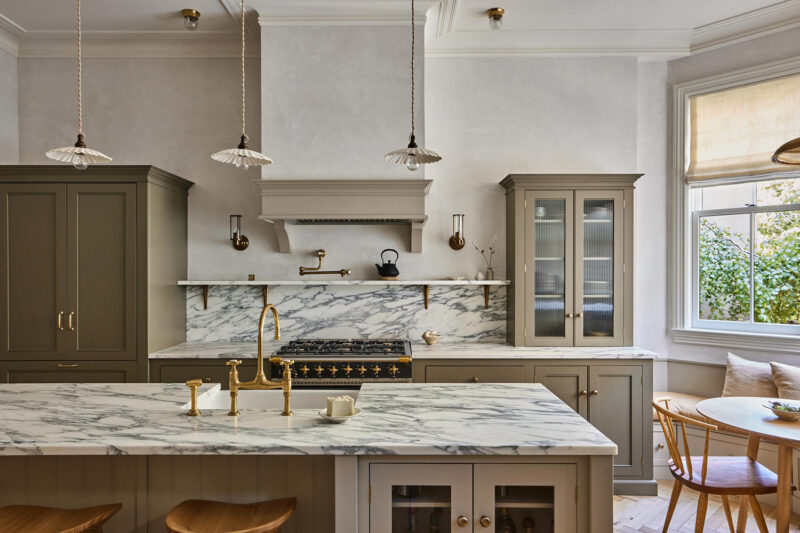 25 Taupe Kitchen Cabinet Ideas