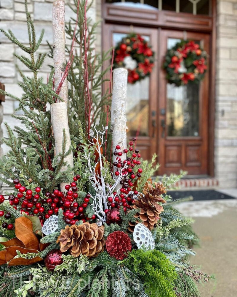 32 Outdoor Winter Planter Ideas for a Festive Front Porch